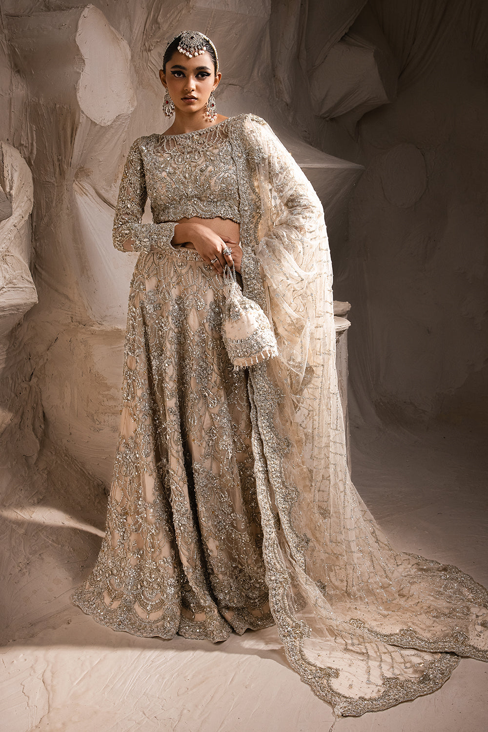 TUFT BUSH / MBL0108 – Studio Zariya